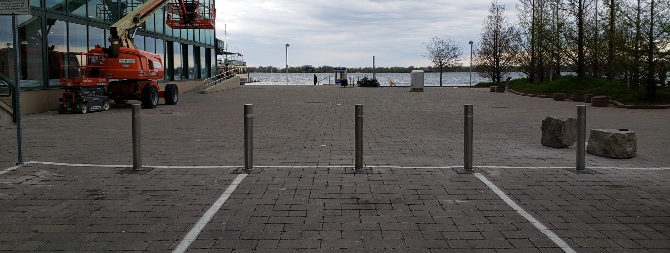 ANNT Bollards vs. Other Brands: Why ANNT Stands Out – Source 4 Industries