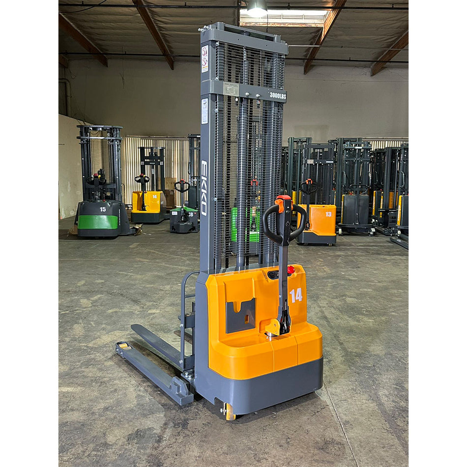 Full Electric Straddle Stacker 3000 lbs Capacity with Adjustable Forks ...