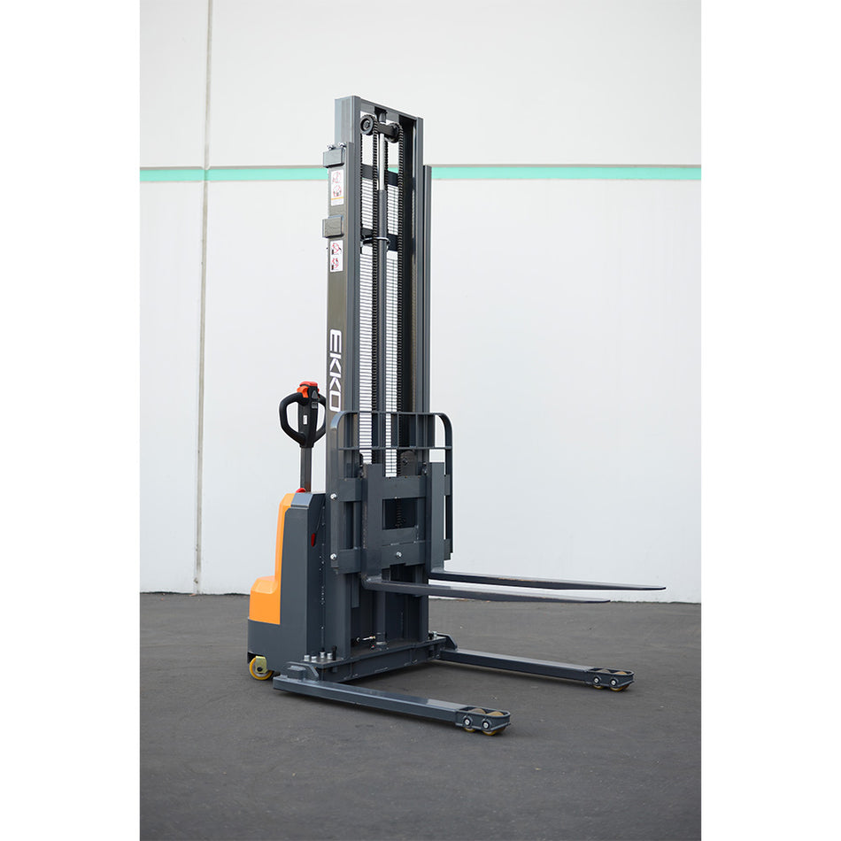 Full Electric Straddle Stacker 3000 lbs Capacity with Adjustable Forks ...