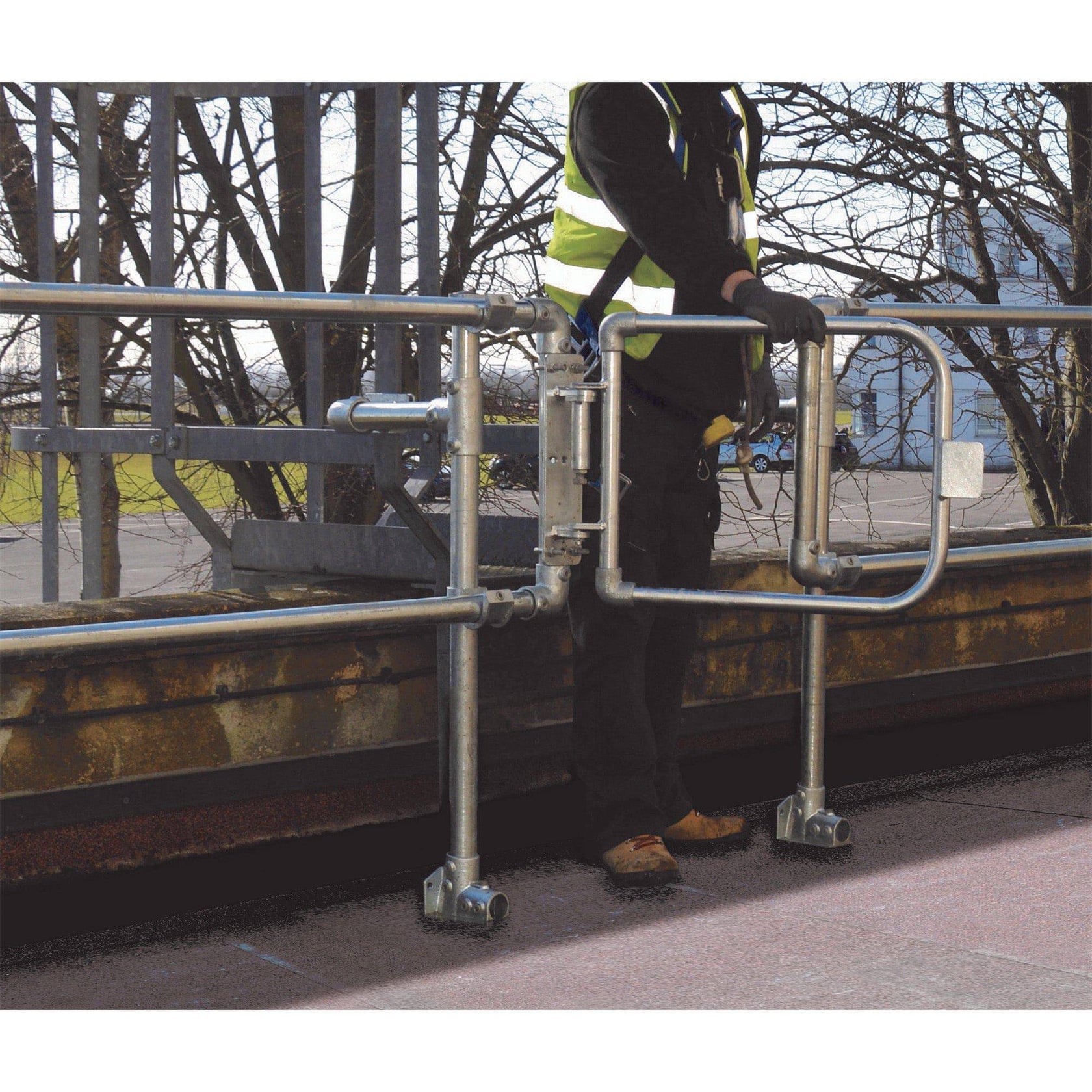 Self-Closing Steel Safety Gate (Spring Loaded) – Source 4 Industries
