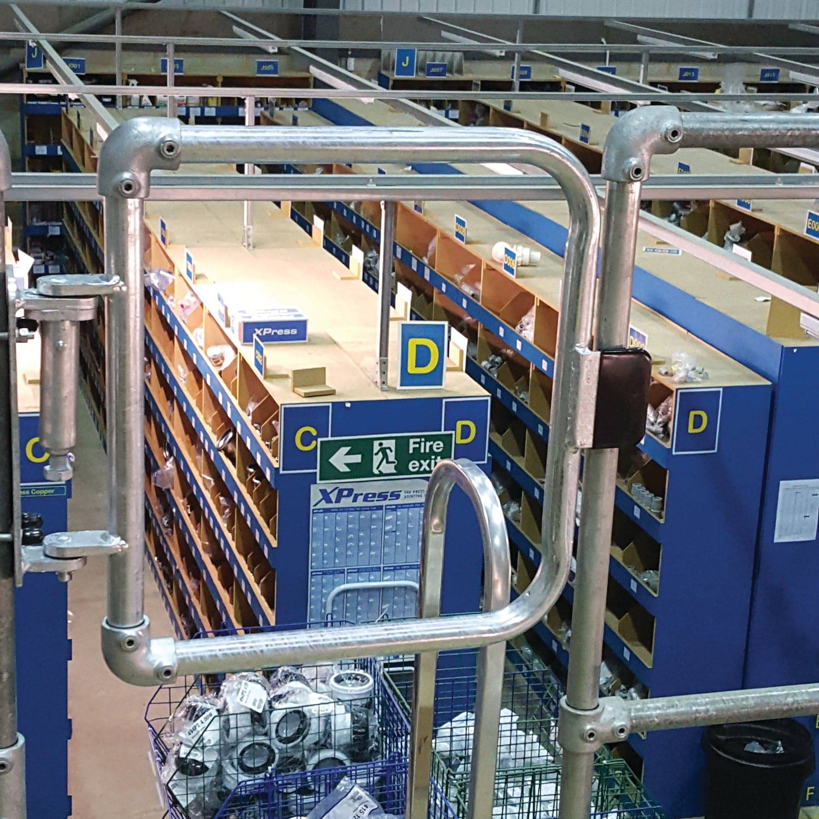 Self-Closing Steel Safety Gate (Spring Loaded) – Source 4 Industries